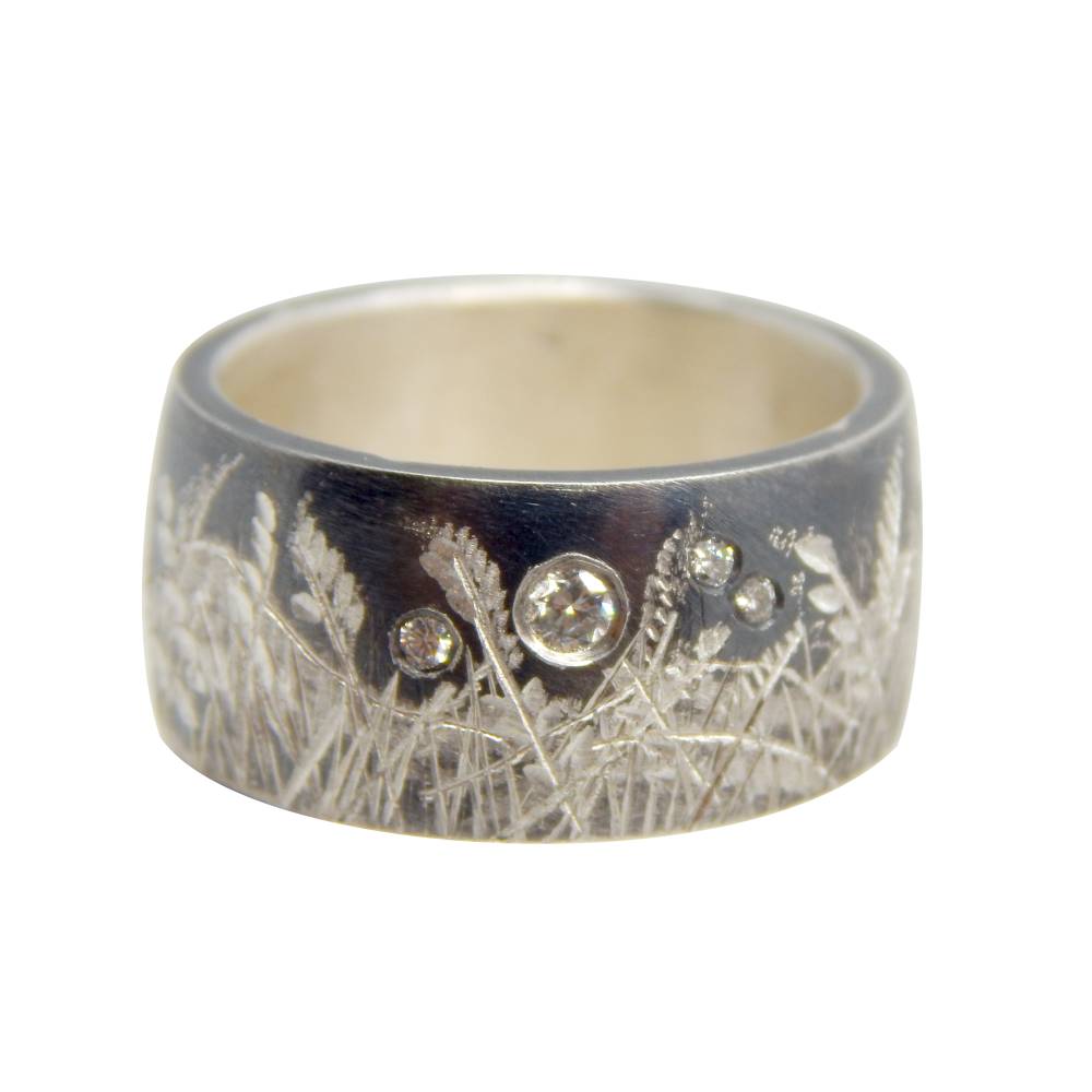 Mountain Meadow Grass Ring